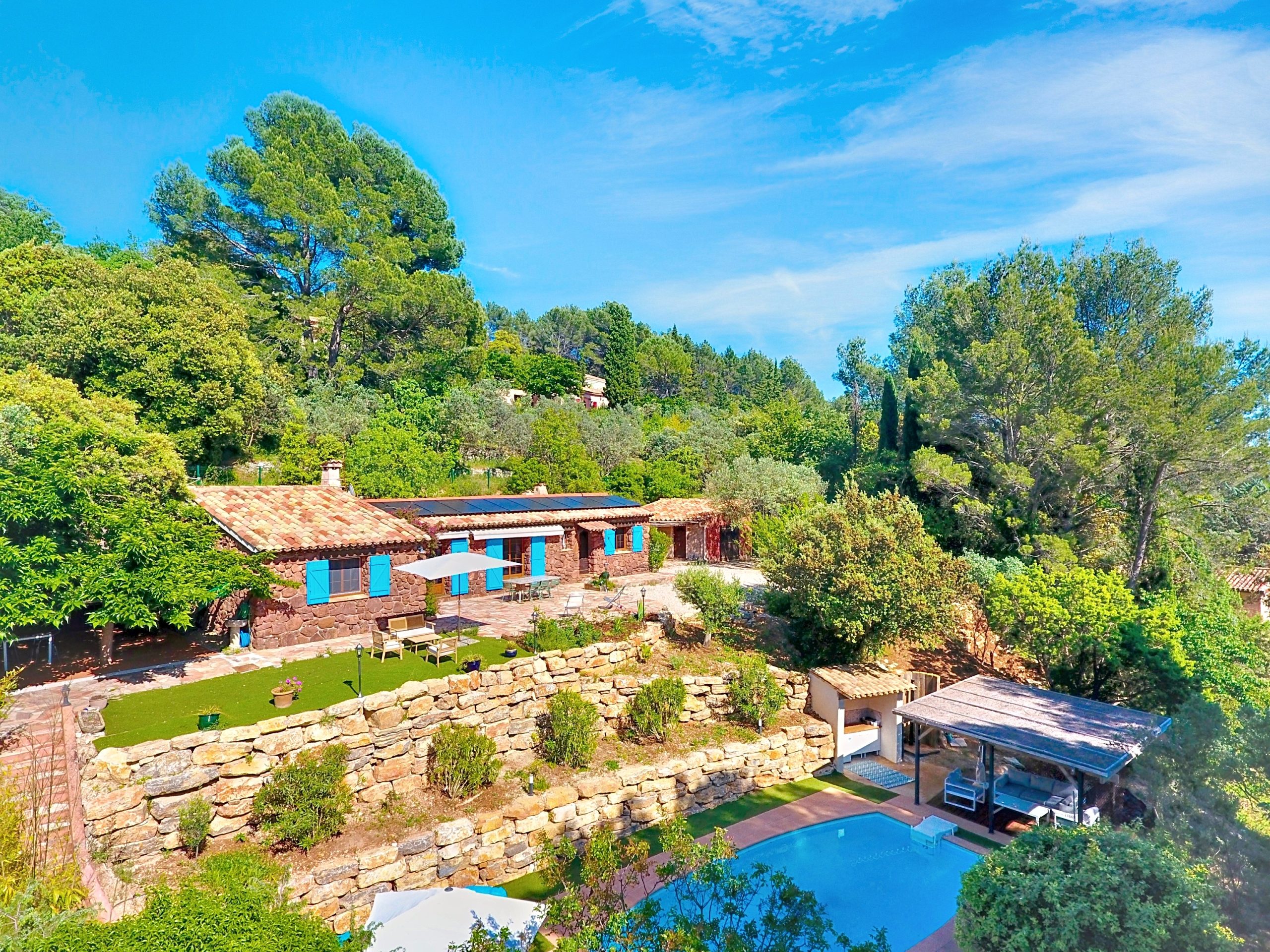 Villa Pierre Rouge | QHome